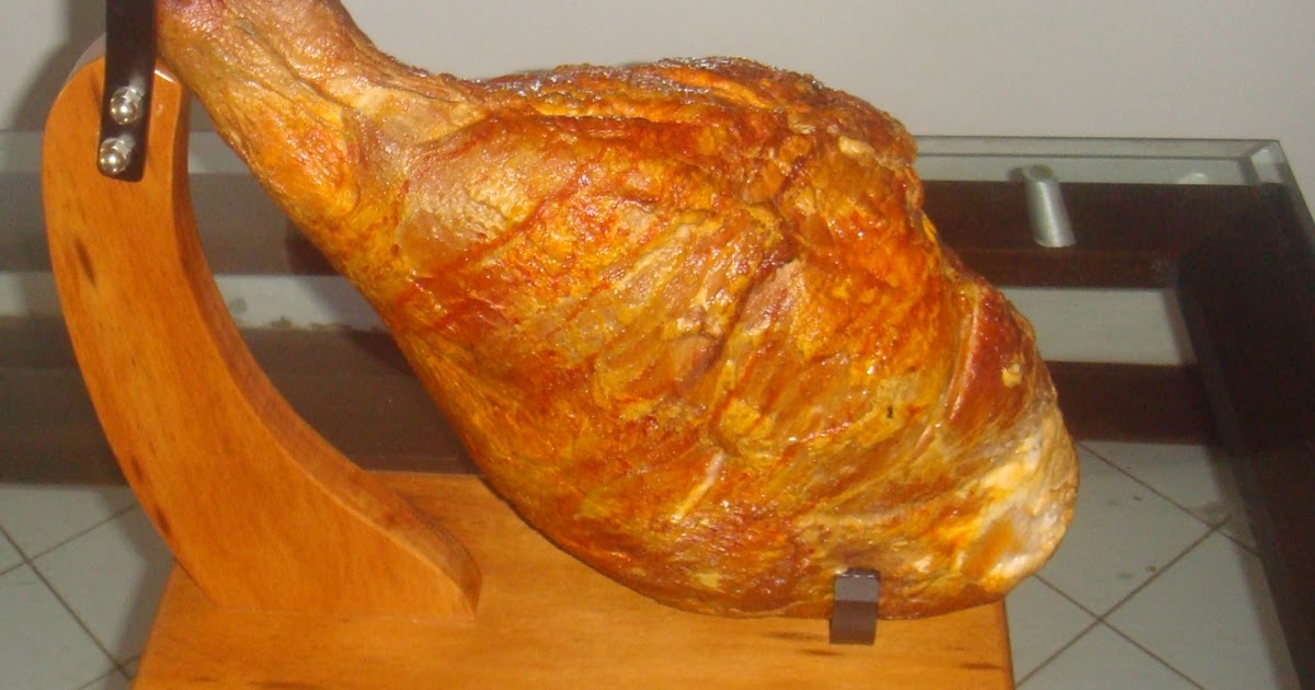 Cia dos Defumados: Pernil Suíno com Jamoneira