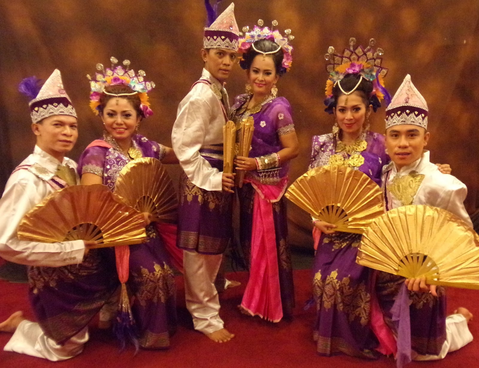 " SANGGAR NUSANTARA DOT COM " | Jakarta: Pengantin adat Bima di Jakarta ...