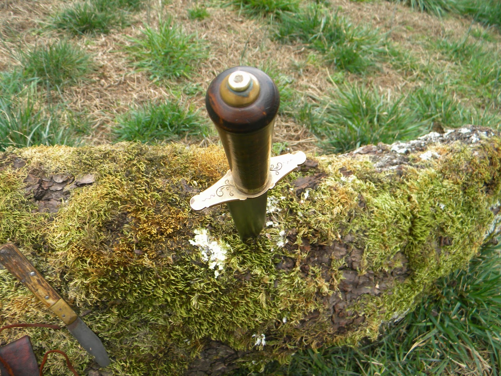 Contemporary Makers: Knives by Brian Barker