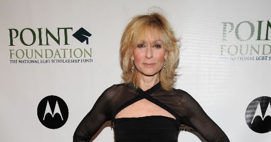 Celebrity Legs and Feet in Tights: Judith Light`s Legs and Feet in Tights