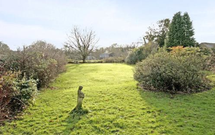 Peasant Arts - Haslemere: Peasant Houses for Sale