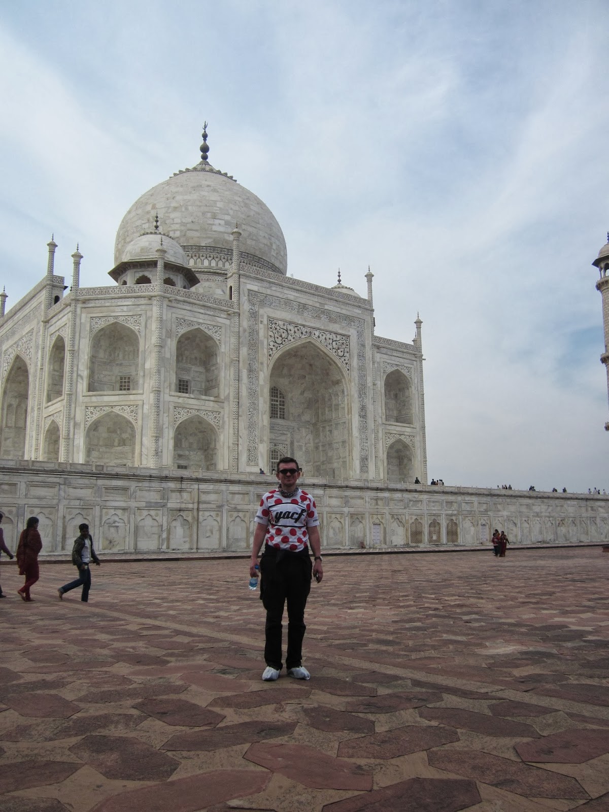 The Apathy Square: The Taj Mahal - Worth seeing but not worth going to see