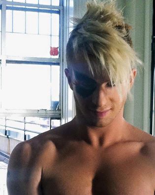 A Benevolent Queen: An Interview with Garek. - Tinta Nocturna