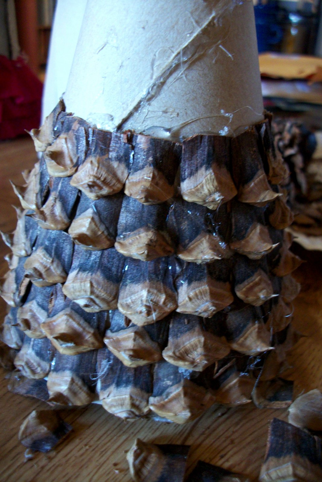 Li'l Buck's Creations: DIY Christmas Cone Trees Thrifty