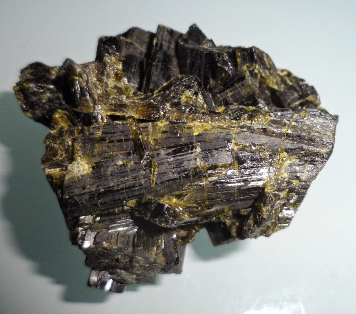 Minerais, Rochas e Fósseis: MINERAL - EPIDOTO
