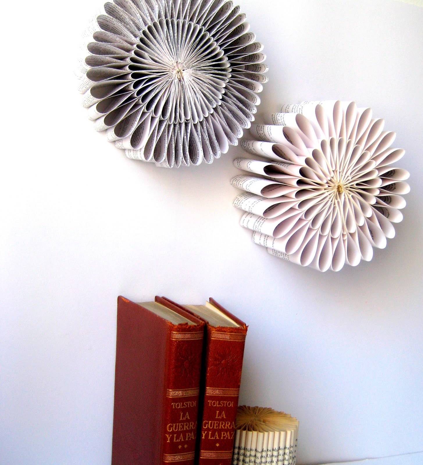 Malena Valcárcel original Art: Esculturas de Papel / Paper Sculptures