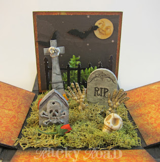 junk&stuff: Haunted Halloween Surprise Box