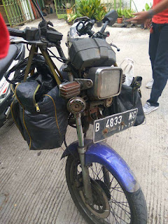 BIKIN HARU ...Sekelompok Anak Muda Membantu Bapak Ojek Online GOJEK ...