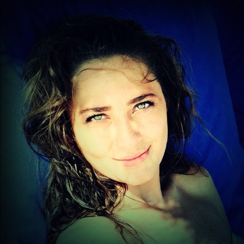 Merve Toy: Merve Toy Fotoğrafları