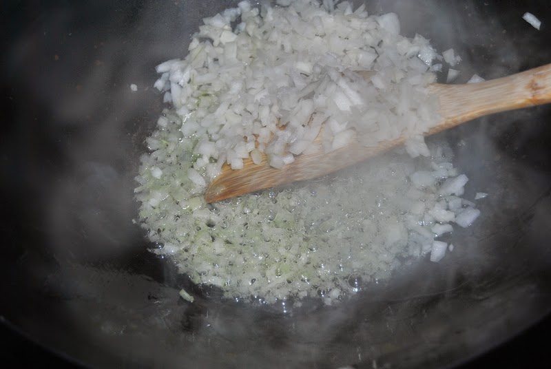 Pão, Bolos e Cia.: CHAO MIN DE FRANGO, GAMBAS E LEGUMES