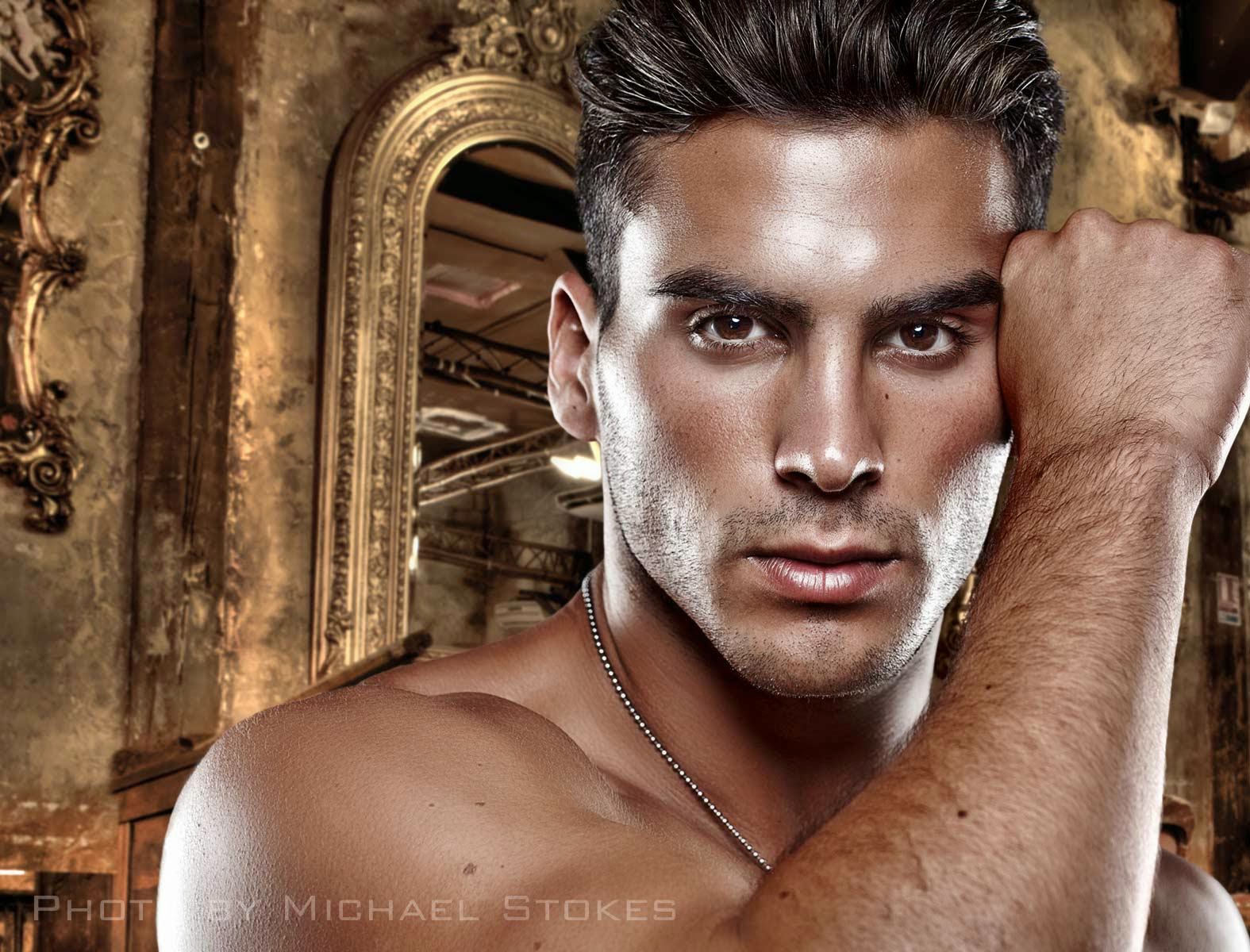 Museo LoPiù: The men of Michael Stokes (1.03)