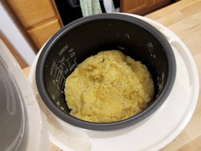 underground kitchen: Polenta in a rice cooker