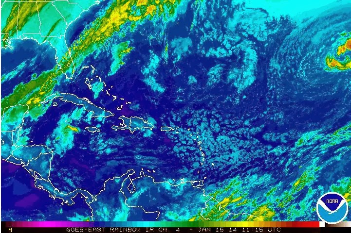 Roatan Weather: Sunny, Calm...Literally the Calm Before the Storm