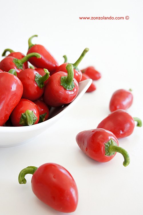 Peperoncini piccanti ripieni | Zonzolando