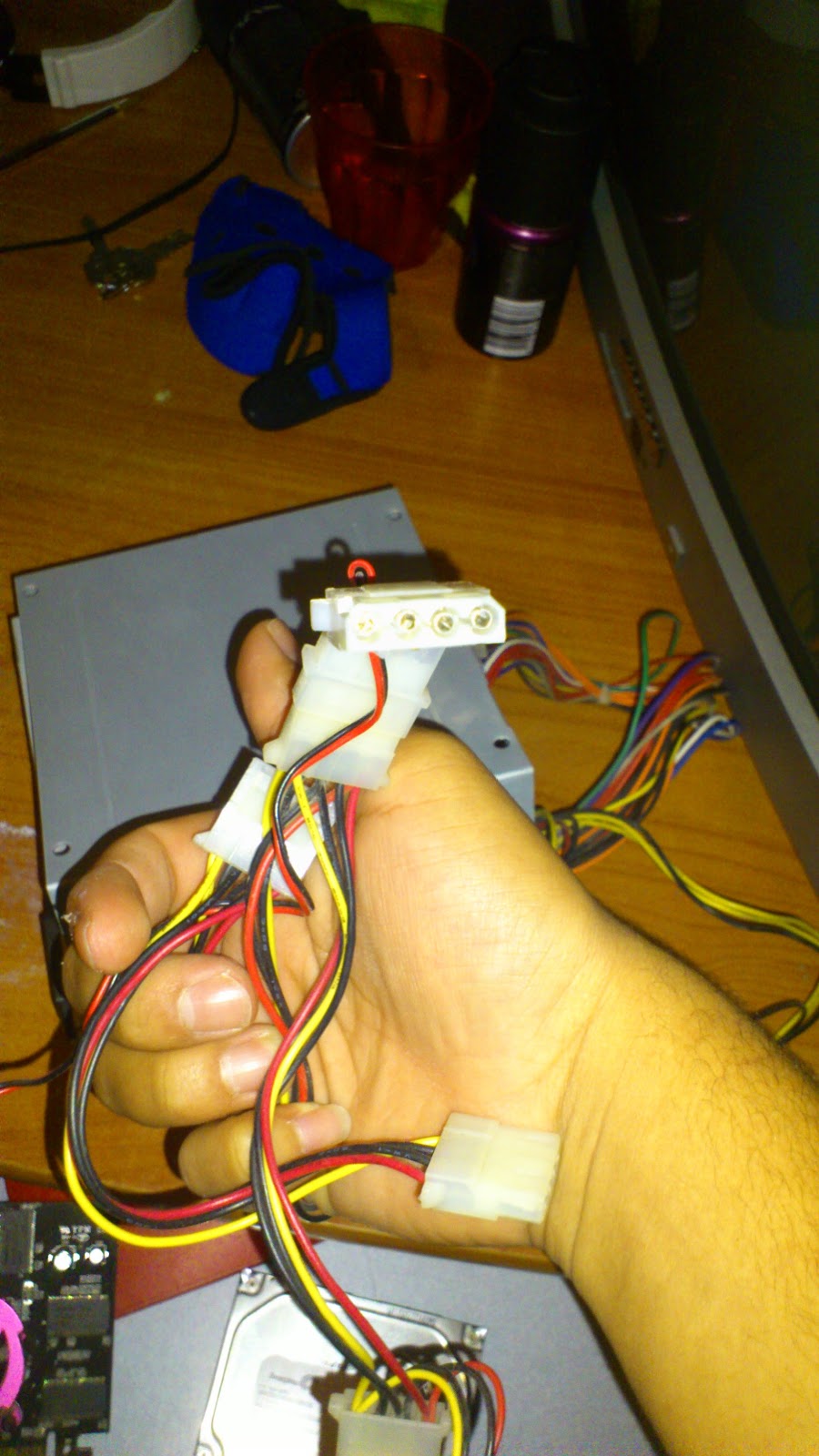 INFORMATICA: La memoria RAM,Buses,conectores de datos y Cableado