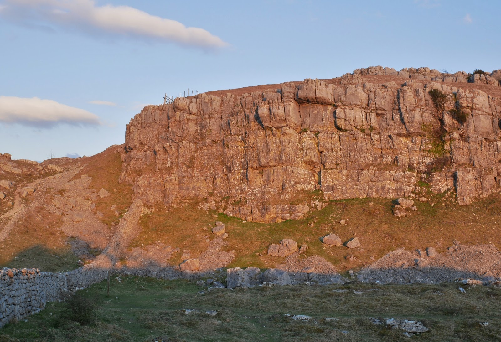 Al's Outdoor World: An Evening Stroll Up Farleton Knott