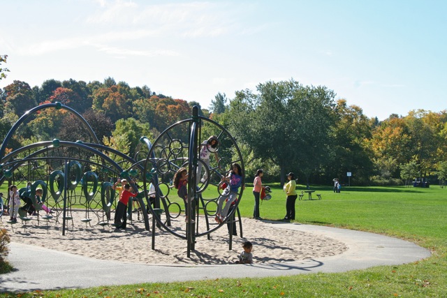 Toronto Fun Places: Morningside Park: Fall colours, fighting fish and ...