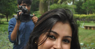 Bangla Choti English Chodar Golpo কনডম কিনে রাখি, যদি চান্স পেয়ে যাই ...