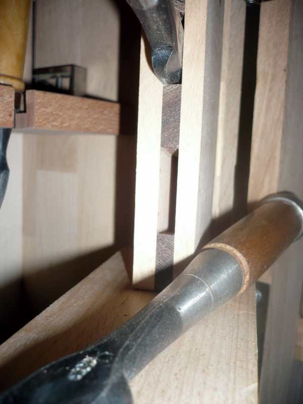 Wood-and Paperworks: Stemmeisenständer - stande à ciseaux - chisel stand