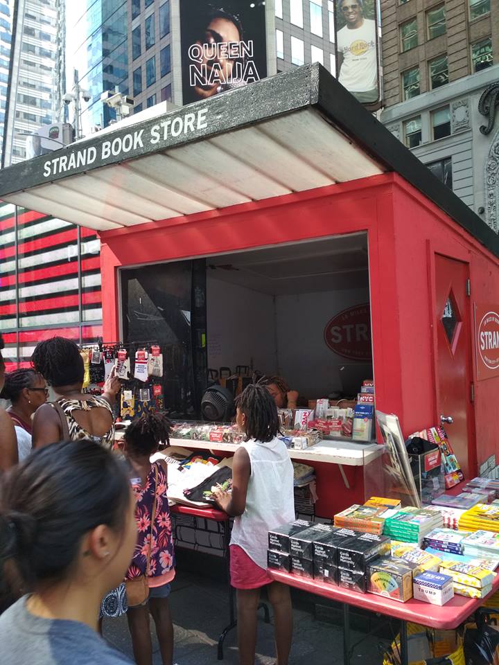 CHINAR SHADE : STRAND BOOK STORE MANHATTAN...18 MILES OF BOOKS