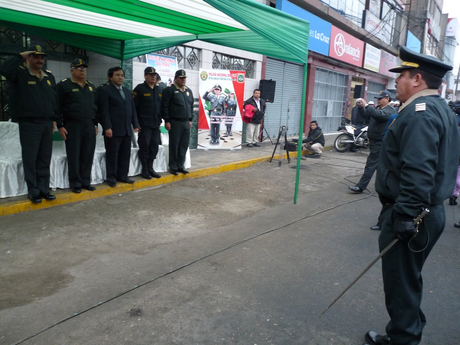 .: POLICÍA LANZA EN COMAS PLAN PILOTO PARA COMBATIR LA DELINCUENCIA