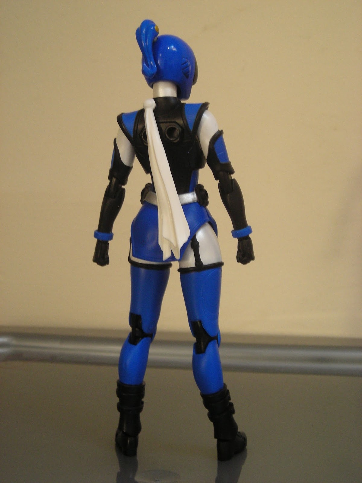 My Shiny Toy Robots: Toybox REVIEW: S.H. Figuarts Akiba Blue (Season ...
