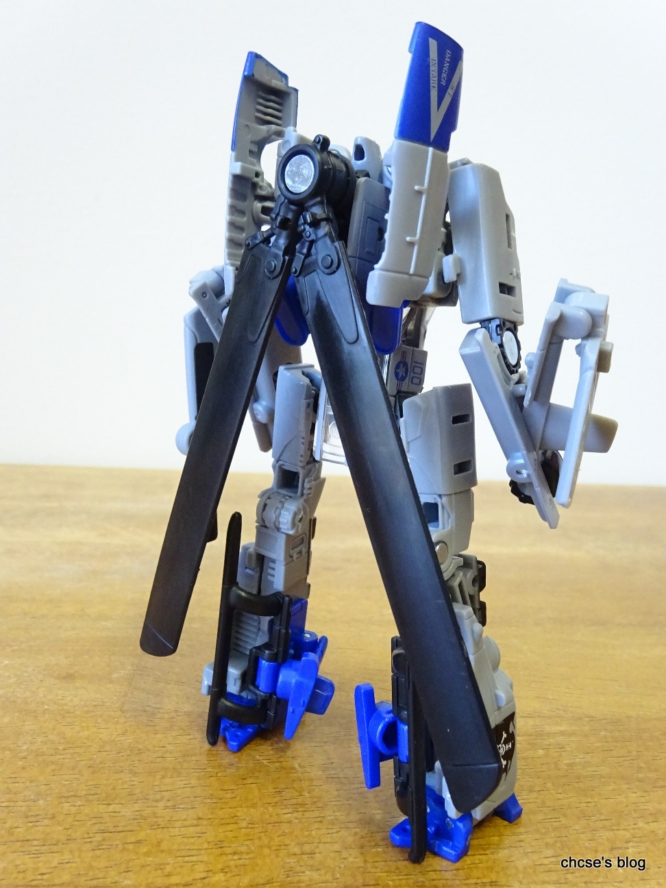 ChCse's blog: Toy Review: Transformers Generations Studio Series ...