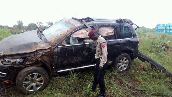 Photos: Man, 2 others escape ghastly accident along Kaduna-Abuja road