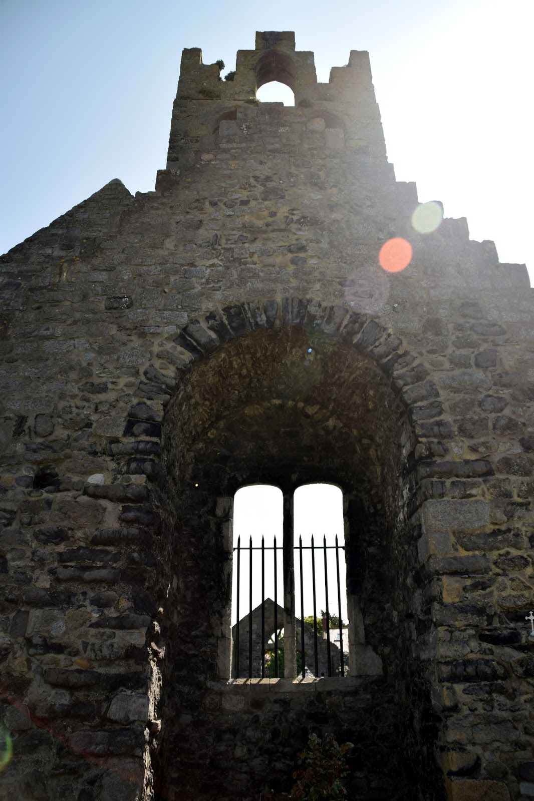 Enjoy your time with beautiful places: St. Mary’s Abbey in Howth Ireland
