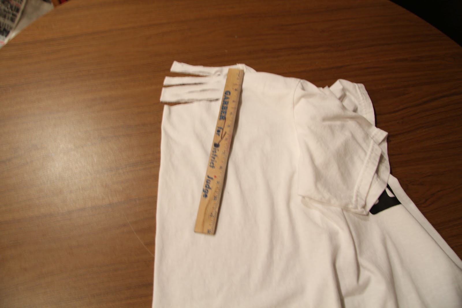 The Thrifty Teen: DIY weaved t-shirt