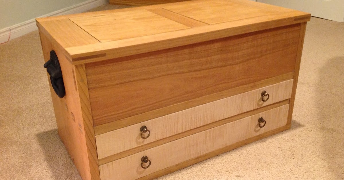 David Barron Furniture: Beautiful Toolbox from Fine Woodworking Magazine.