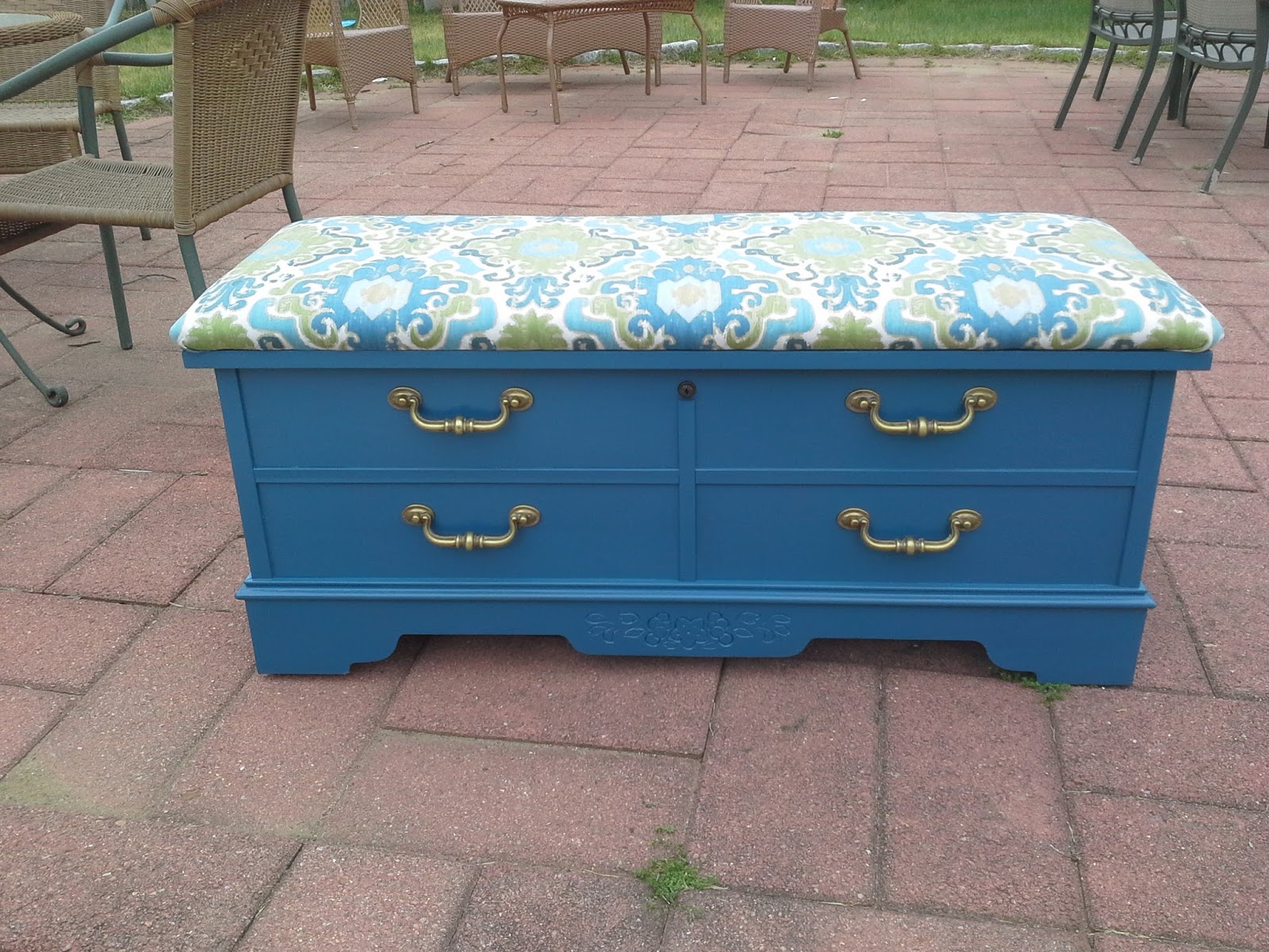 Lilly's Home Designs: Beautiful Behr's Bermudan Blue Cedar Chest