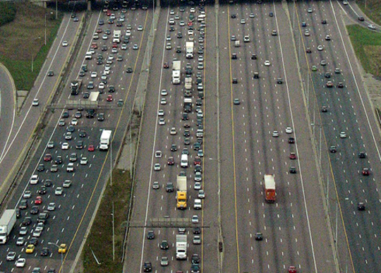 Widest Highway in the world - Highway 401 Canada photos. | Photobundle