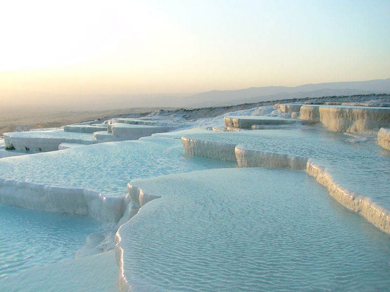 Choose Your Magic Travel: Most amazing infinity pools around the world