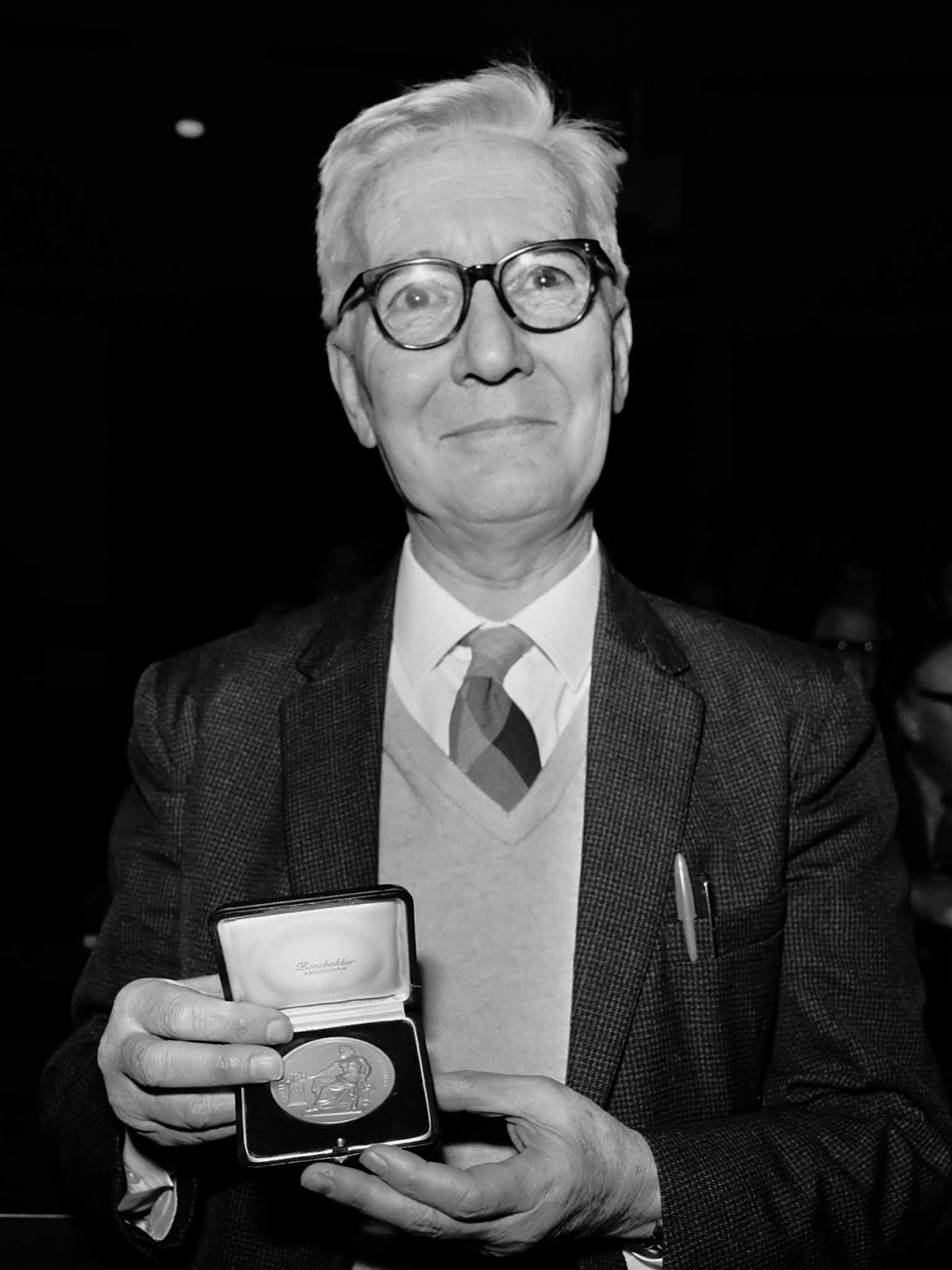 Evolution Of Intelligence Tinbergen s Four Questions evolution-of-intelligence-tinbergen-s-four-questions