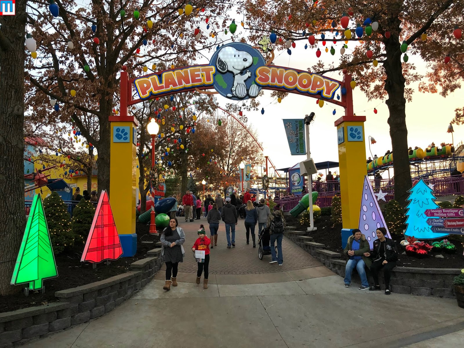 MidwestInfoGuide: Winterfest Decorations (WOF)