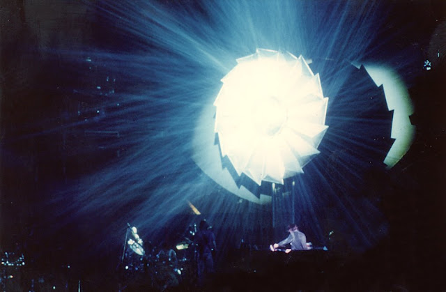 Concert Stage Design: Pink Floyd In the Flesh Tour 1977