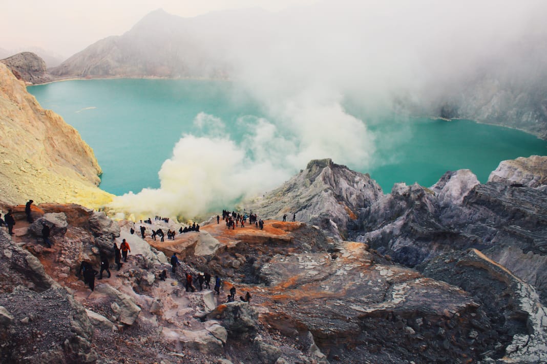 Pengalaman Pertama Mendaki ke Jantung Kawah Ijen, Banyuwangi ...