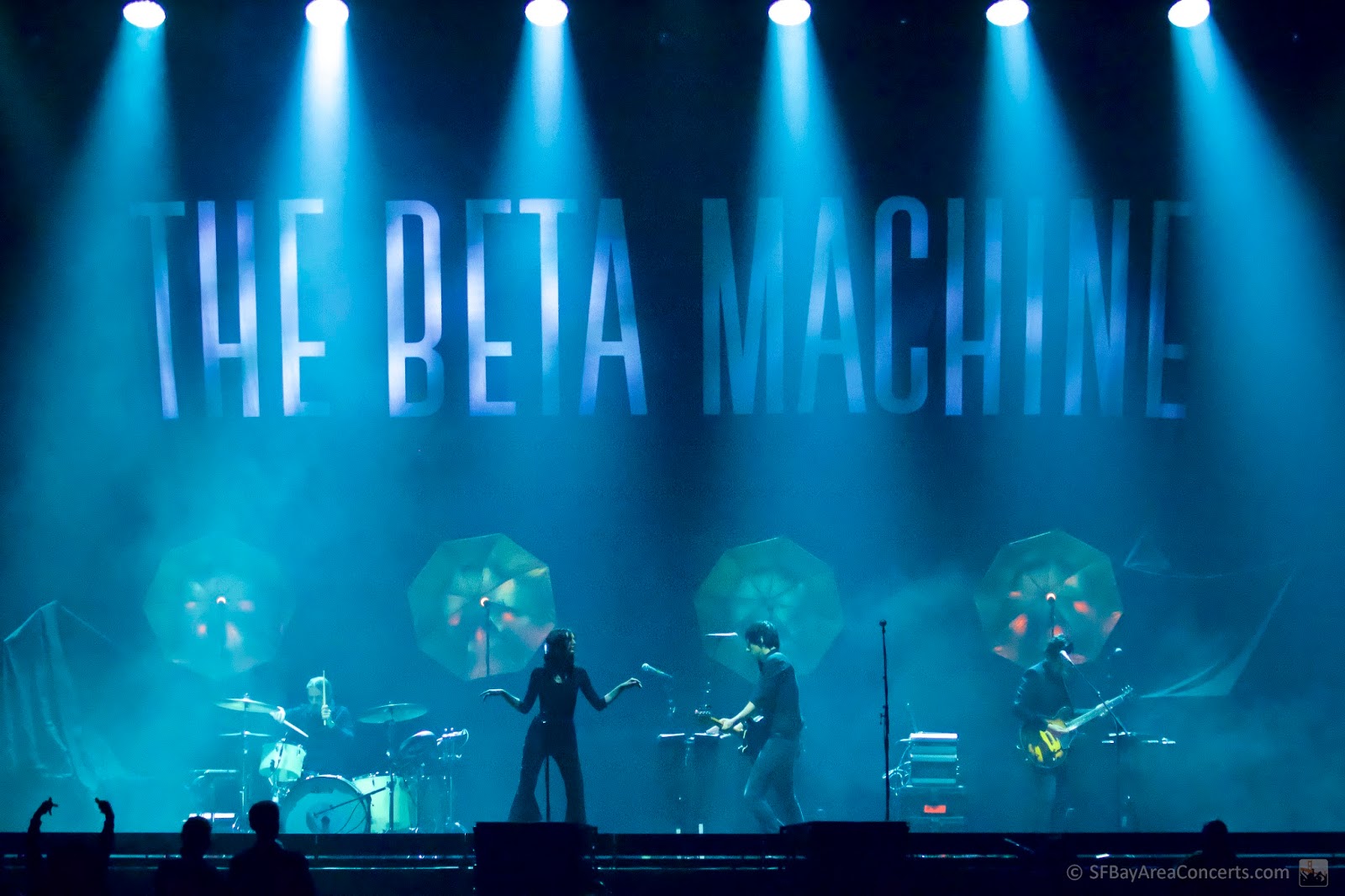 Review - A Perfect Circle w/ The Beta Machine @ SJSU Event Center (4/18/18)