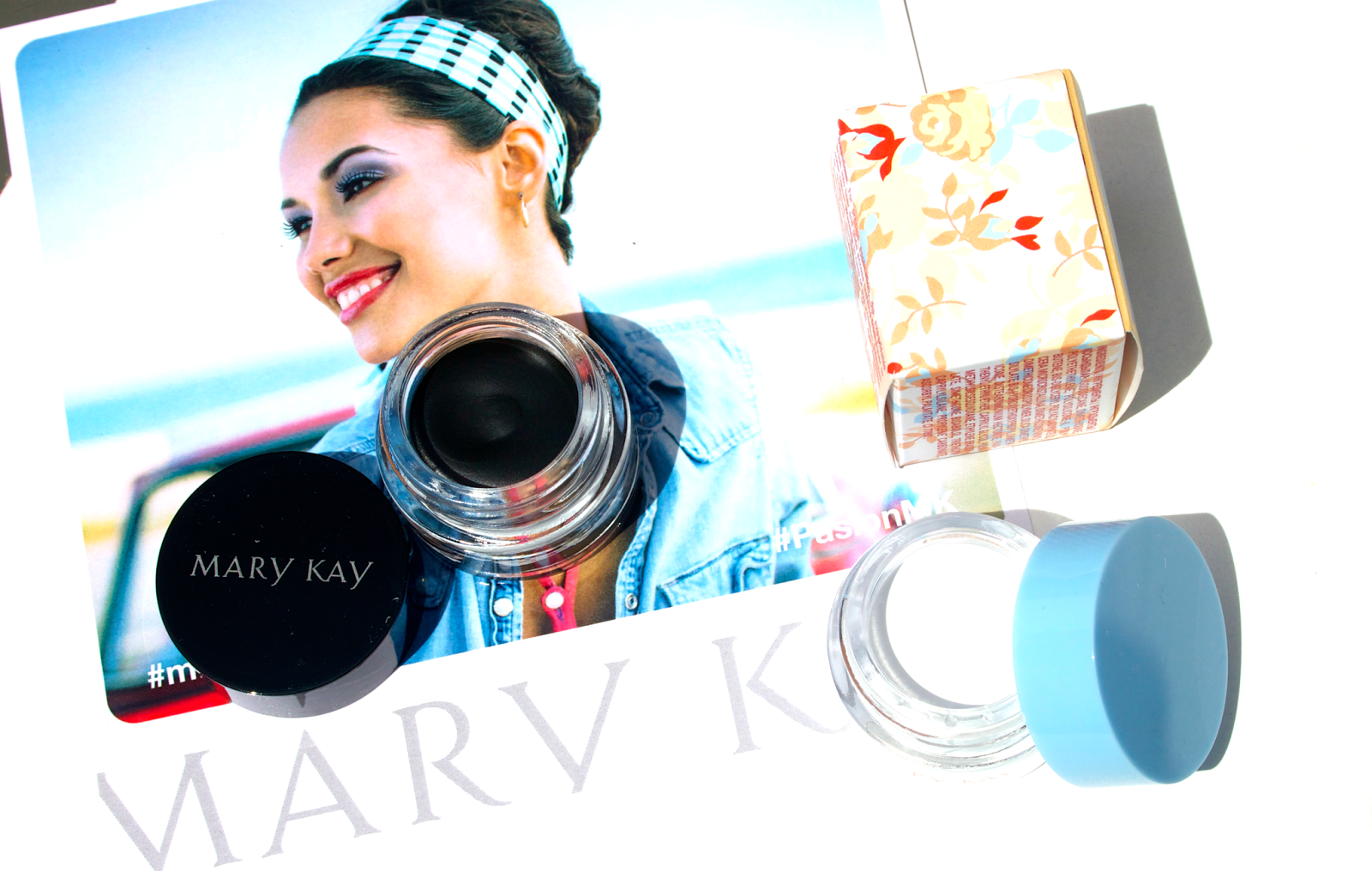Loca por los tacones: Maquillaje de Verano de Mary Kay, Hello Sunshine