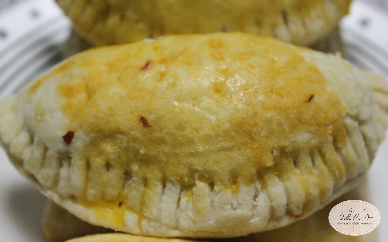 The Sweet Studio: Tuna Pie