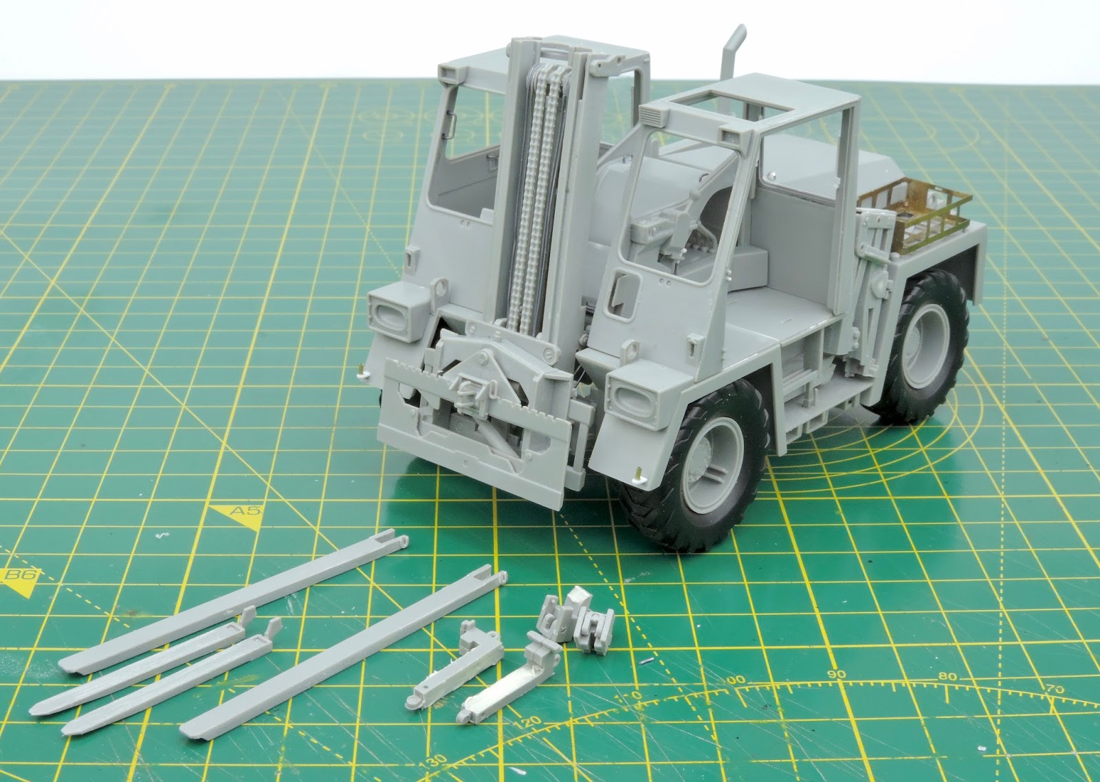 Pete's Model World : Forklift Almost Done
