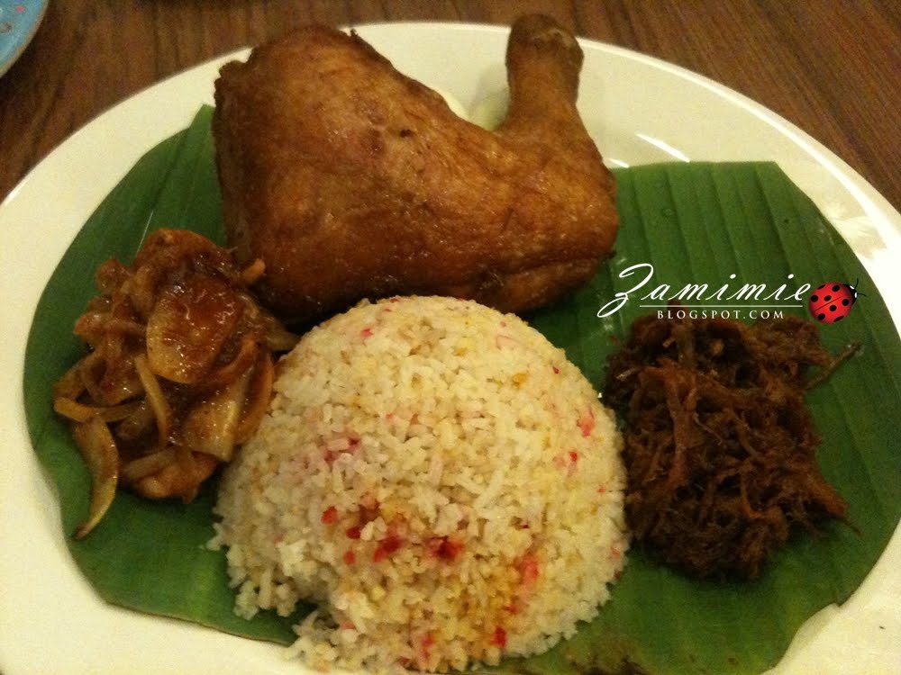 Madam Kwan Alamanda... |Today I Write...