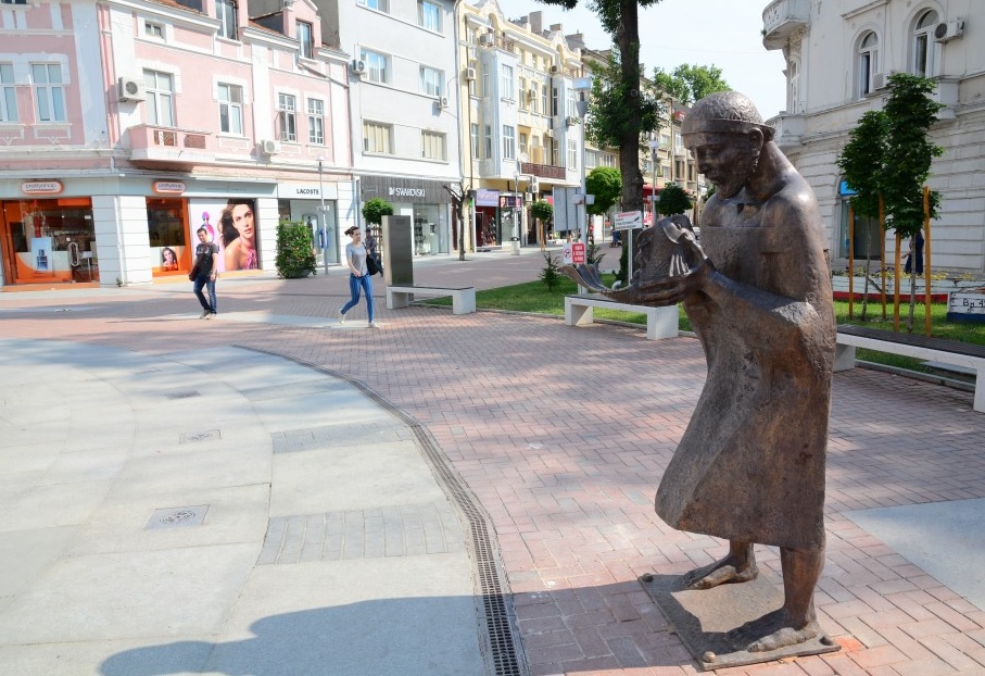 Пожелайте си нещо на златната рибка във Варна - Родното