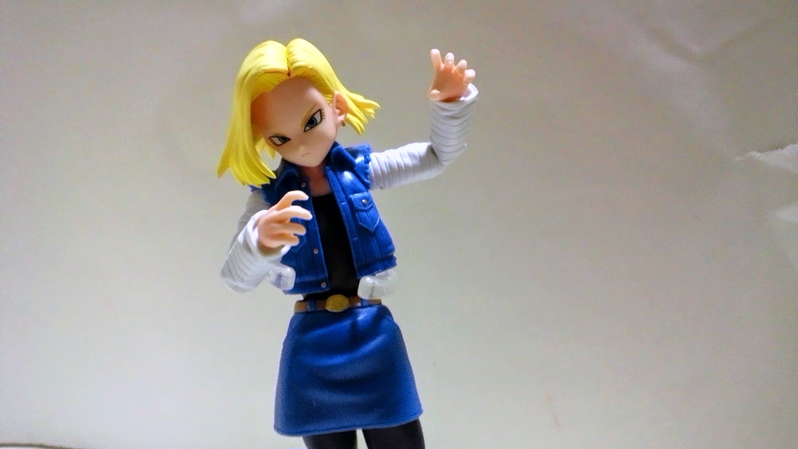 Import Monsters: S.H. Figuarts Android 18 Pictures