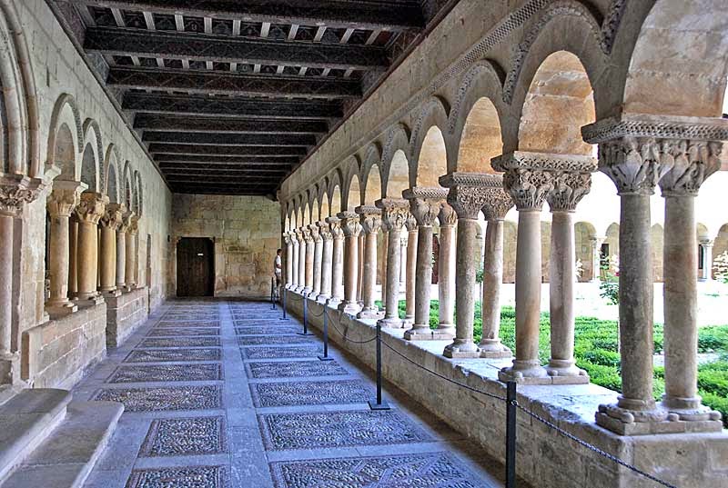 Algargos, Arte e Historia: EL CLAUSTRO DE SANTO DOMINGO DE SILOS ...