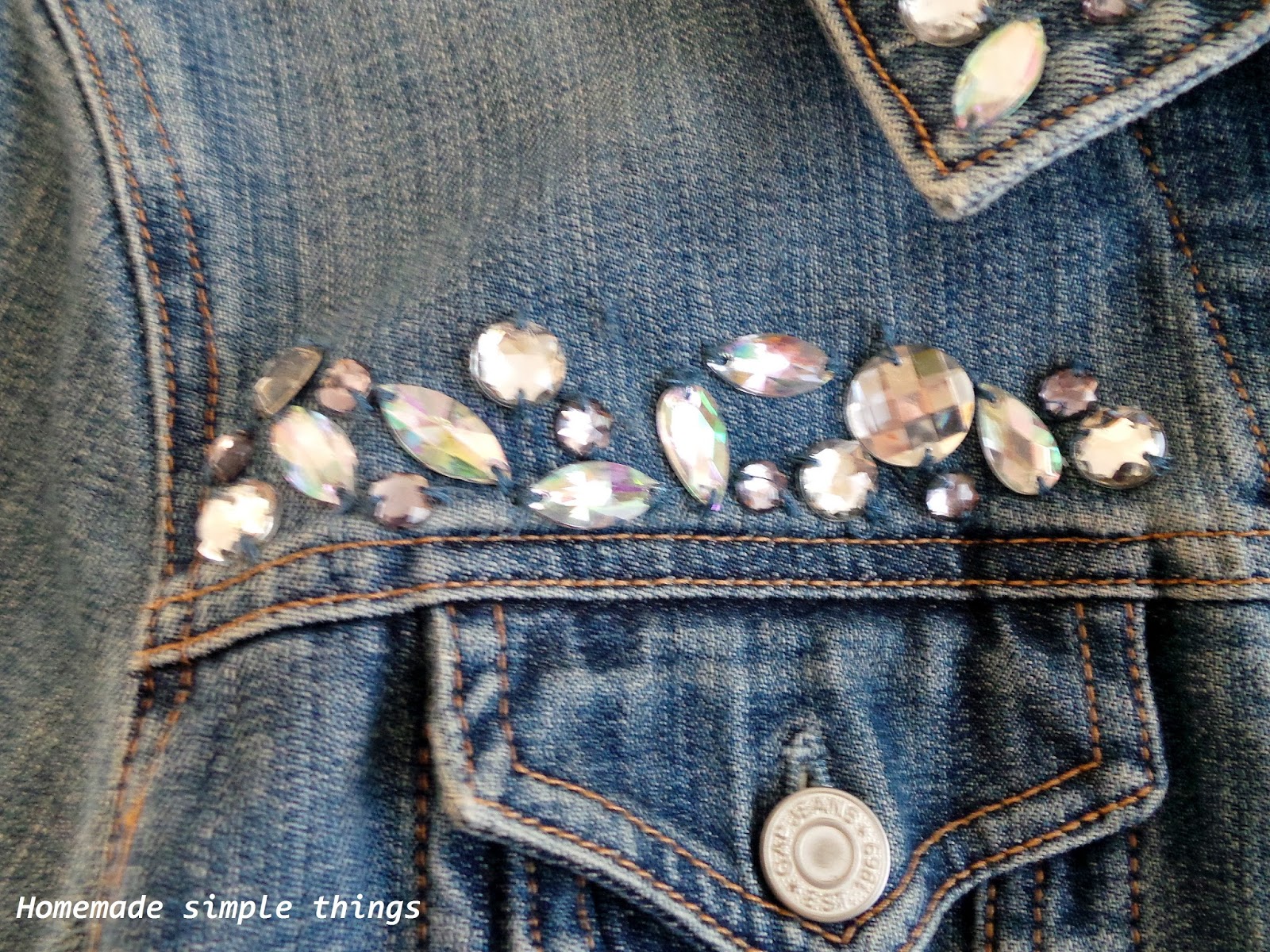 Homemade simple things: Veste en jean avec des strass (Denim jacket ...