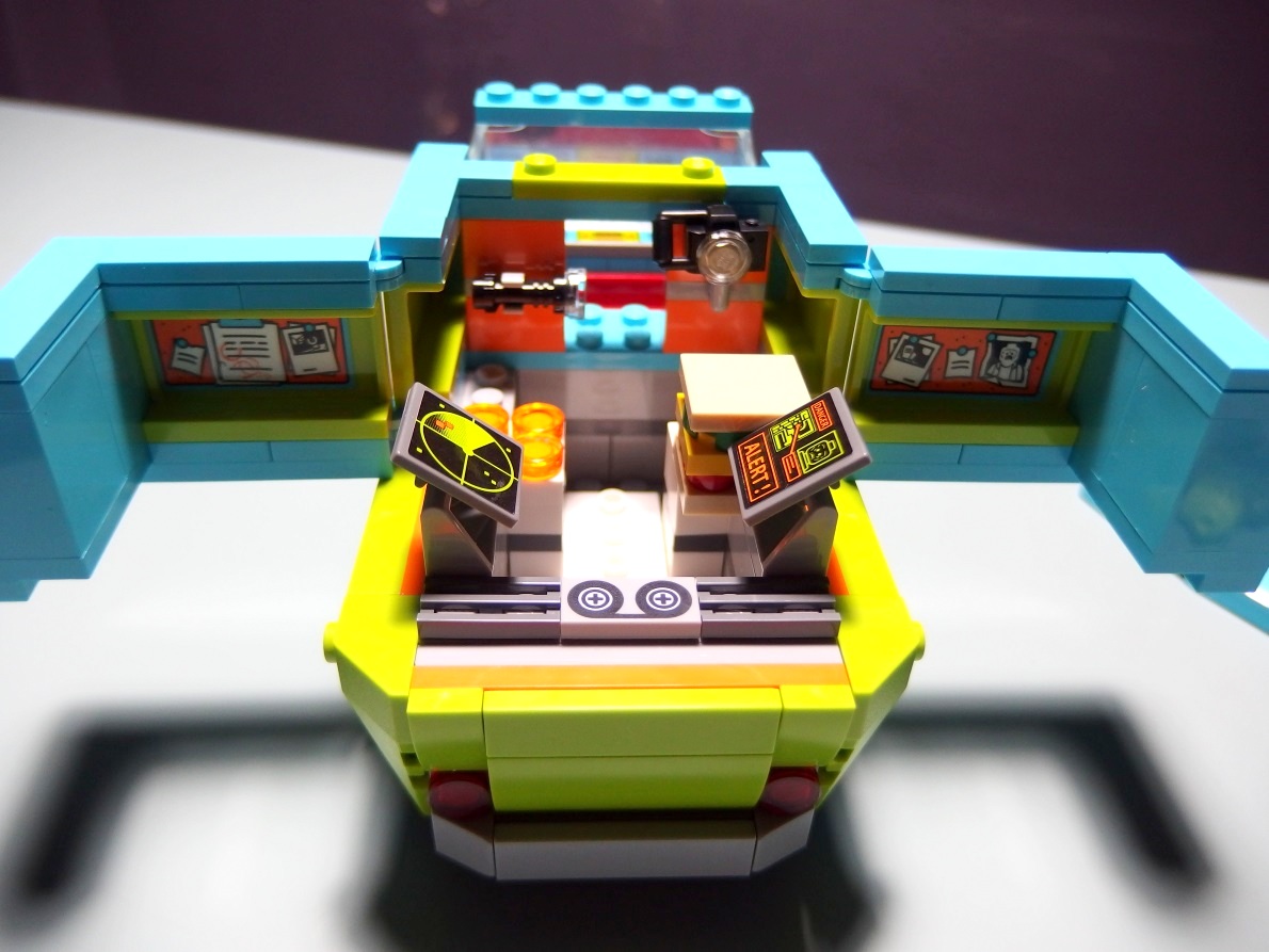 Lego Scooby-Doo The Mystery Machine 75902 - Build + Review | Brickin ...