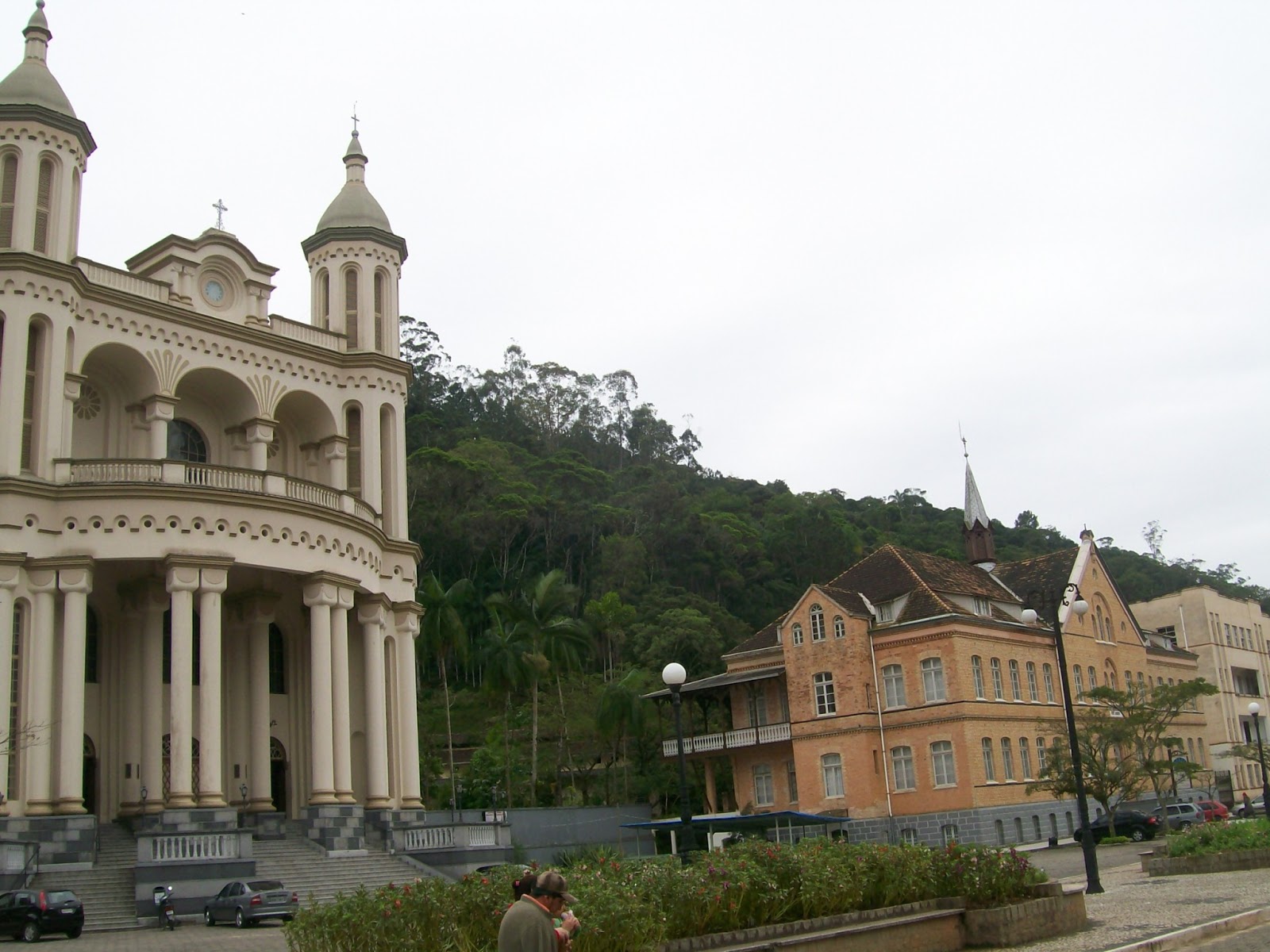 AZAMBUJA VALE DE GRAÇAS: O SANTUÁRIO NOSSA SENHORA DE AZAMBUJA