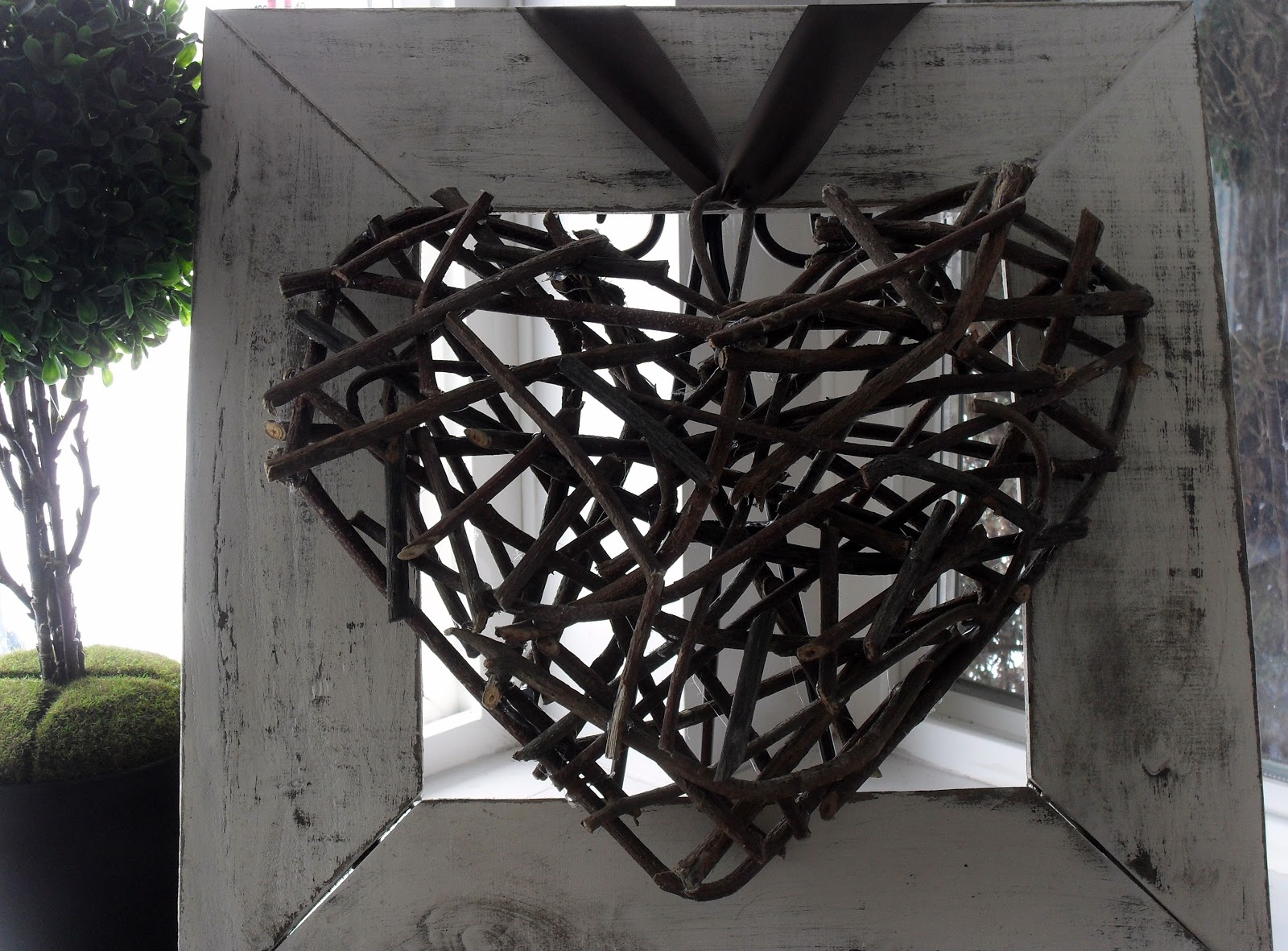 Home Frosting: Twig Heart